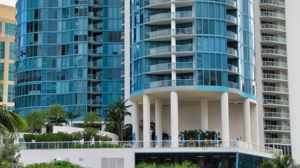 Las Olas River House | Condo Complex